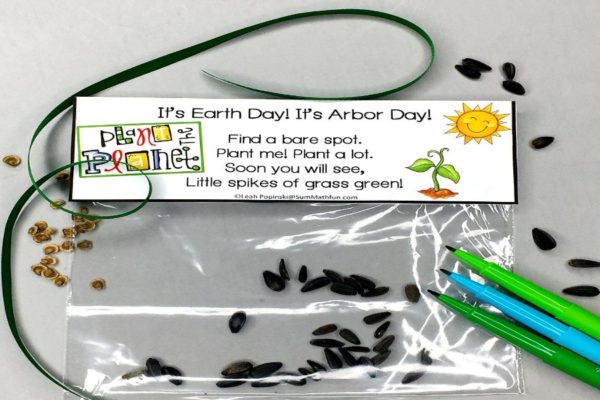 {Free} Earth Day Bag Toppers - Sum Math Fun